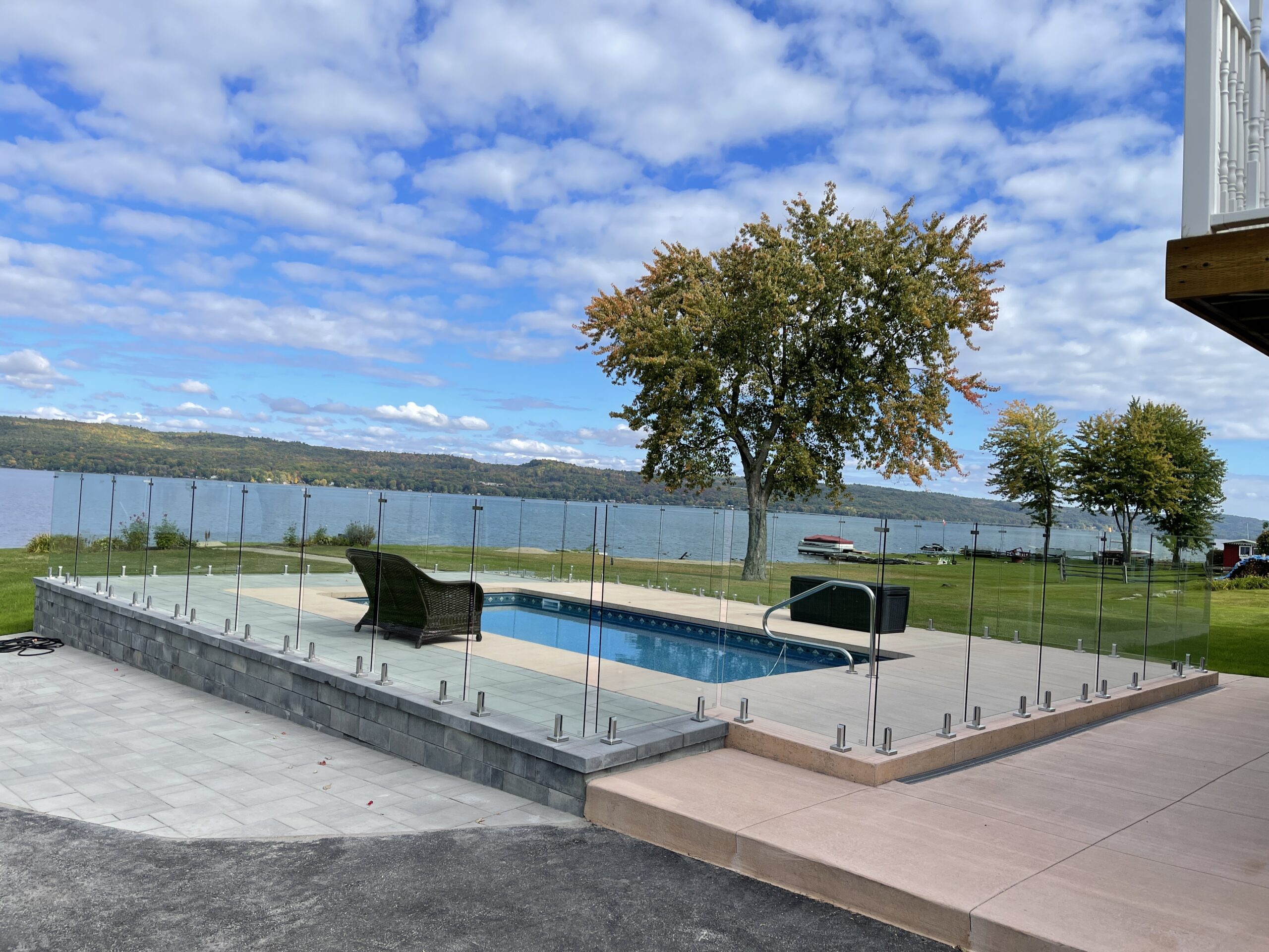 Book your Frameless pool railings for this Spring 2026! – glassrail